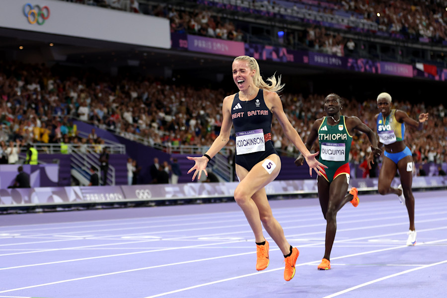 Keely Hodgkinson powered through the pressure to claim 800m gold | Team GB