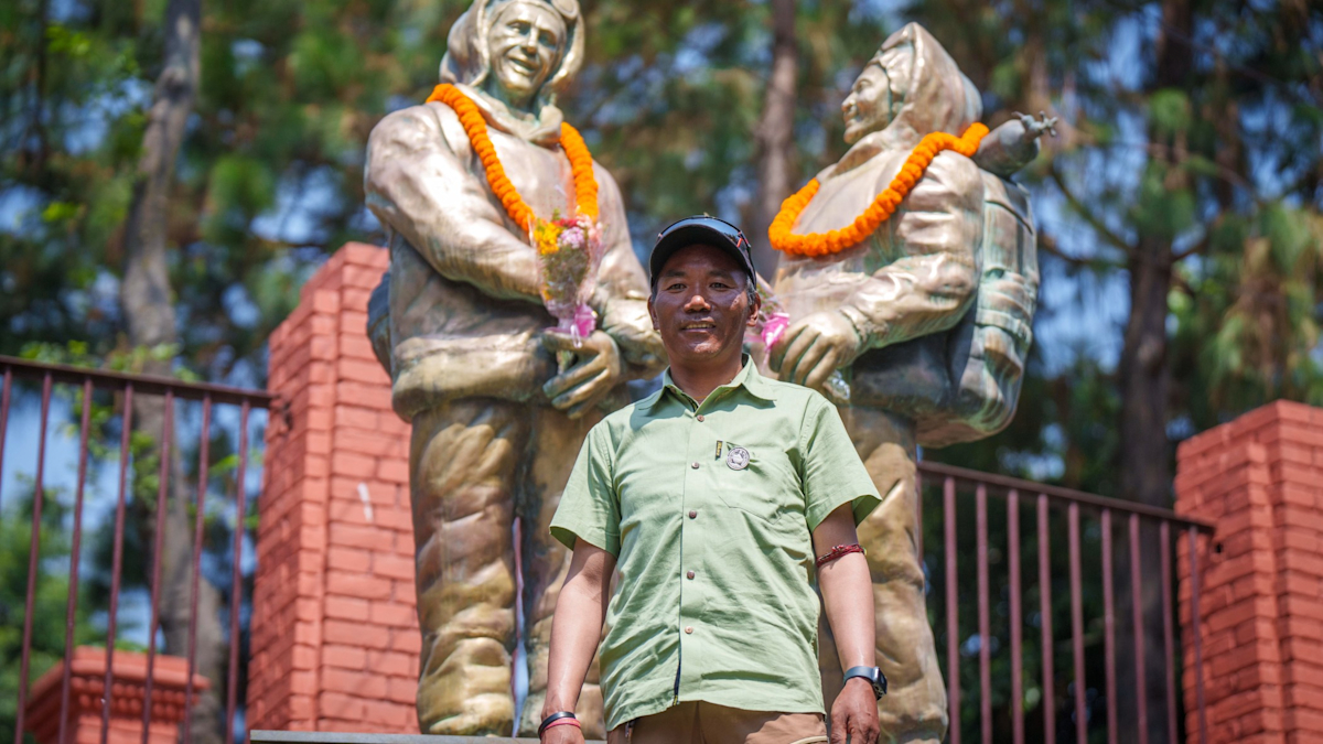 Nepal Honors Sherpa Climbers on 70th Anniversary of First Everest Ascent