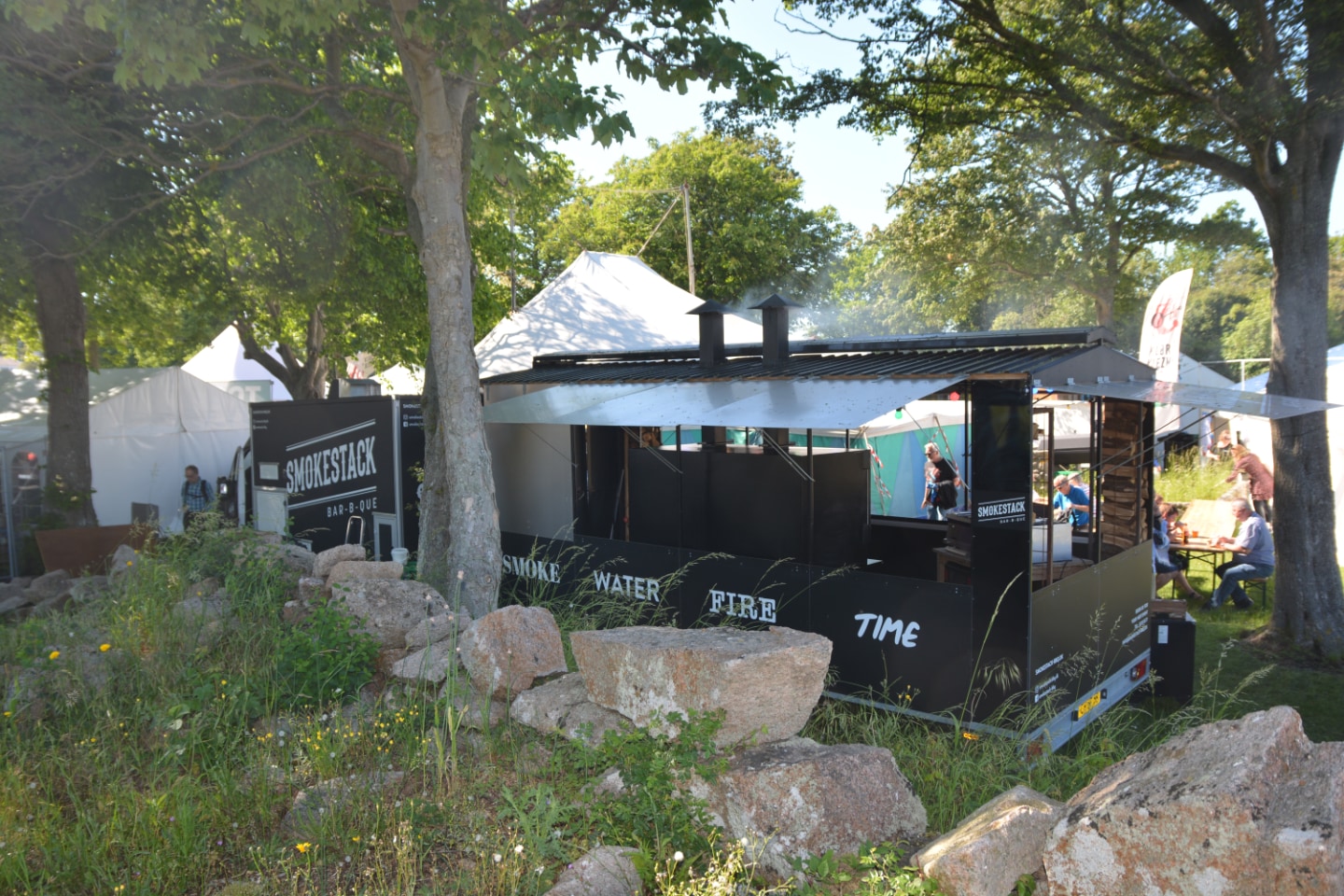 SMOKESTACK BAR-B-QUE