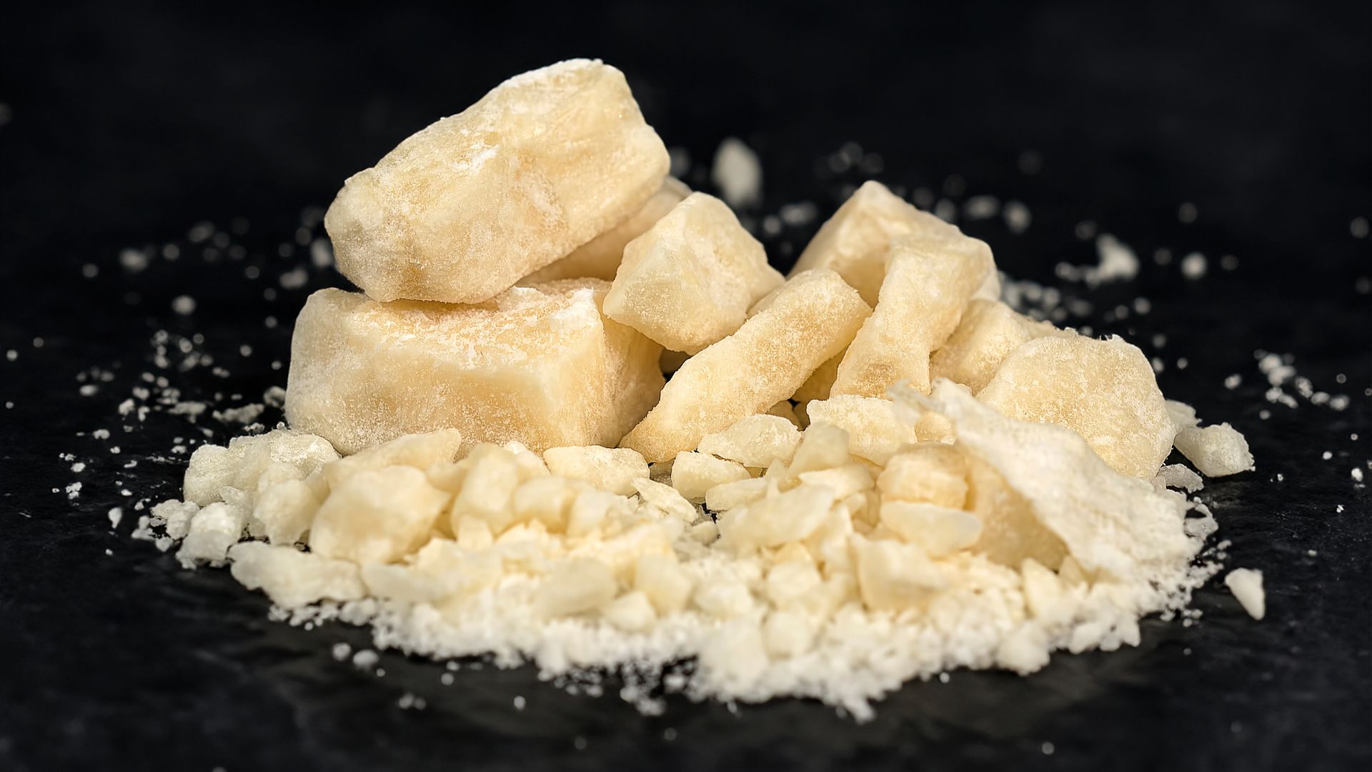 What's the Difference Between Crack and Meth? Breaking Down the Key ...