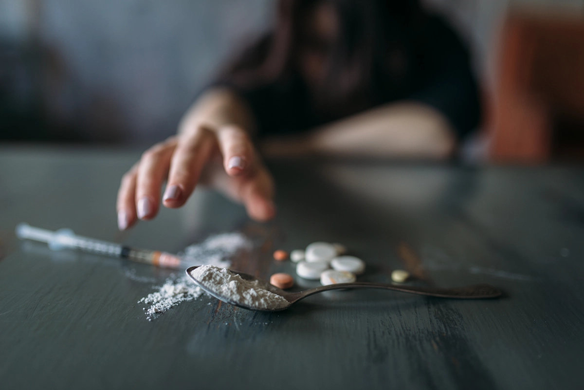 Fentanyl Addiction: Symptoms, Causes, & How It's Treated