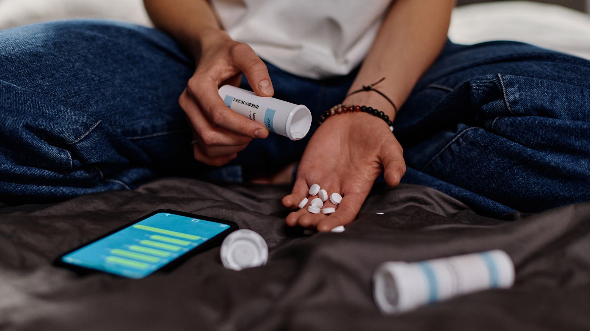 Ambien Addiction: Symptoms & Treatment