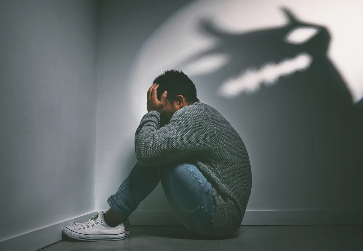 Paranoid Schizophrenia: Symptoms, Causes, and Treatment