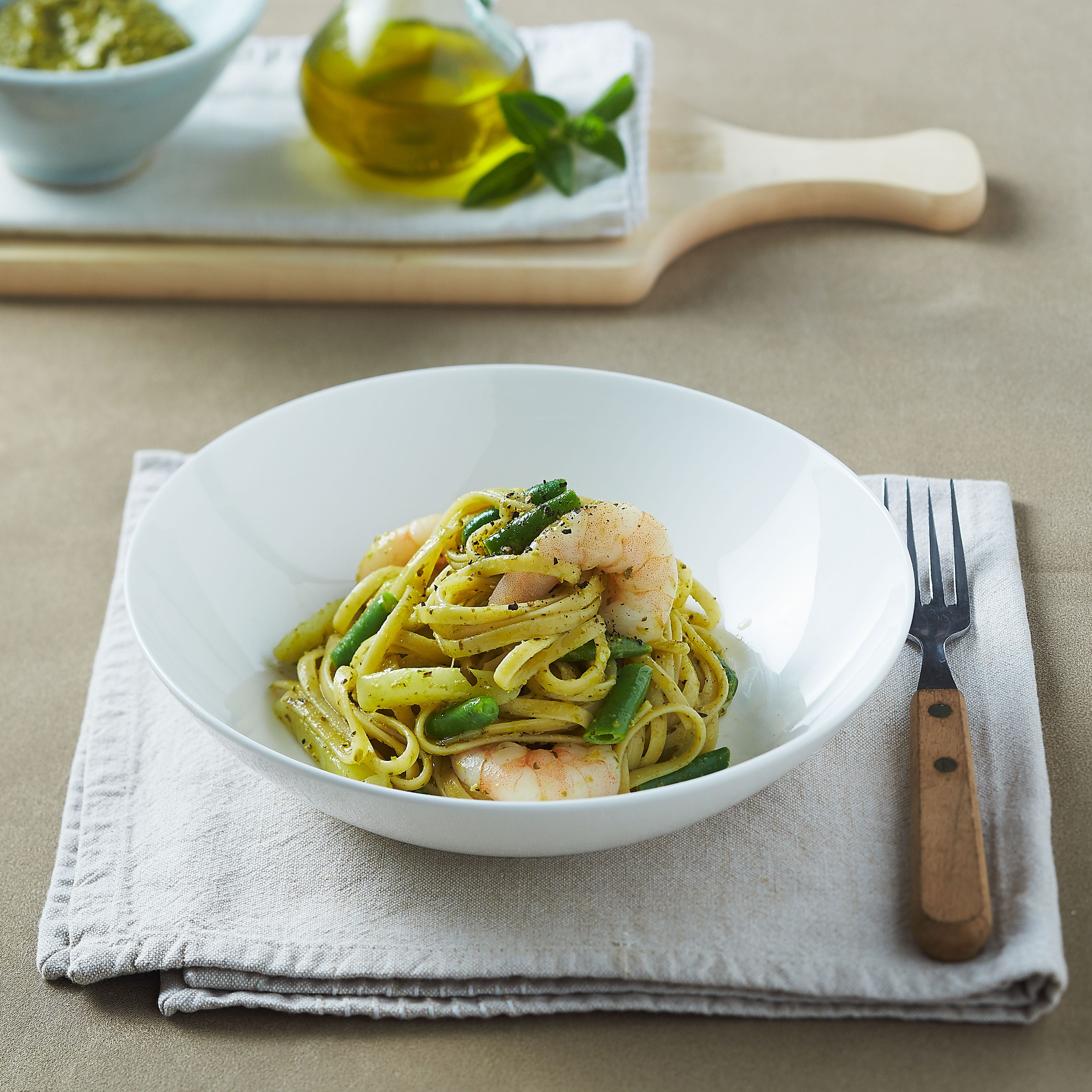 Barilla Linguine with Prawns and Pesto Genovese | Barilla