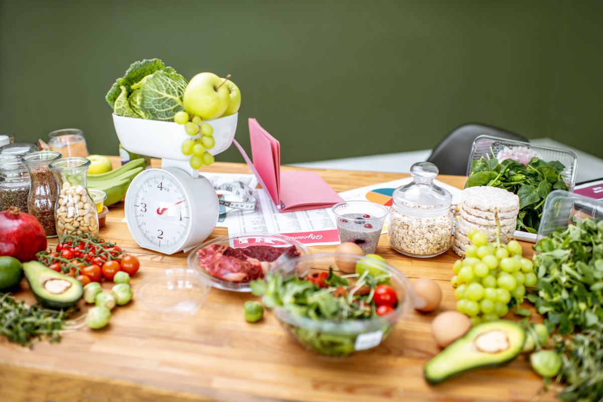 Dieta 1100 kcal – zasady, jadłospis i efekty odchudzania