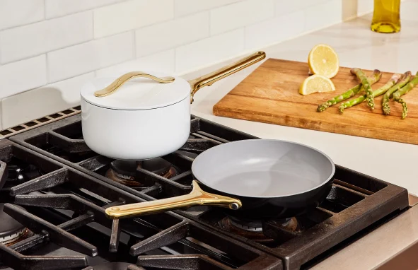 Ceramic vs Nonstick (Teflon): Safety, Lifespan & Uses. | Caraway