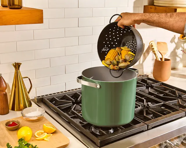 What Is a Stock Pot? 8 Uses and Benefits | Caraway