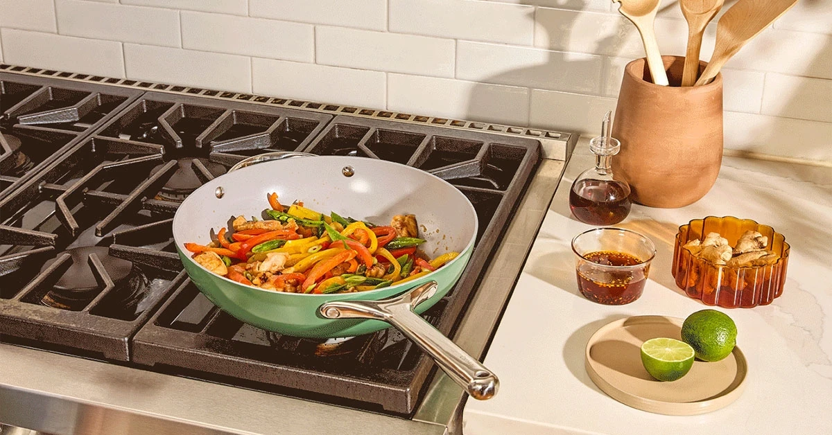 Types of Frying Pans: A Materials, Coatings, and Sizes Guide | Caraway