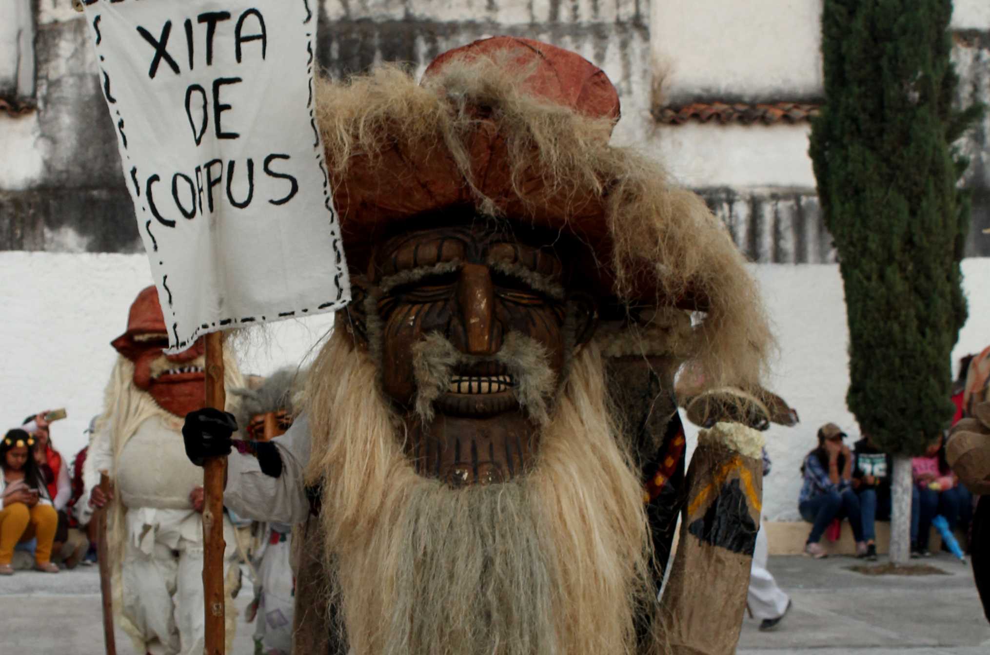 LOS VIEJOS DE TEMASCALCINGO: LA DANZA QUE UNE A DOS CULTURAS | AS News