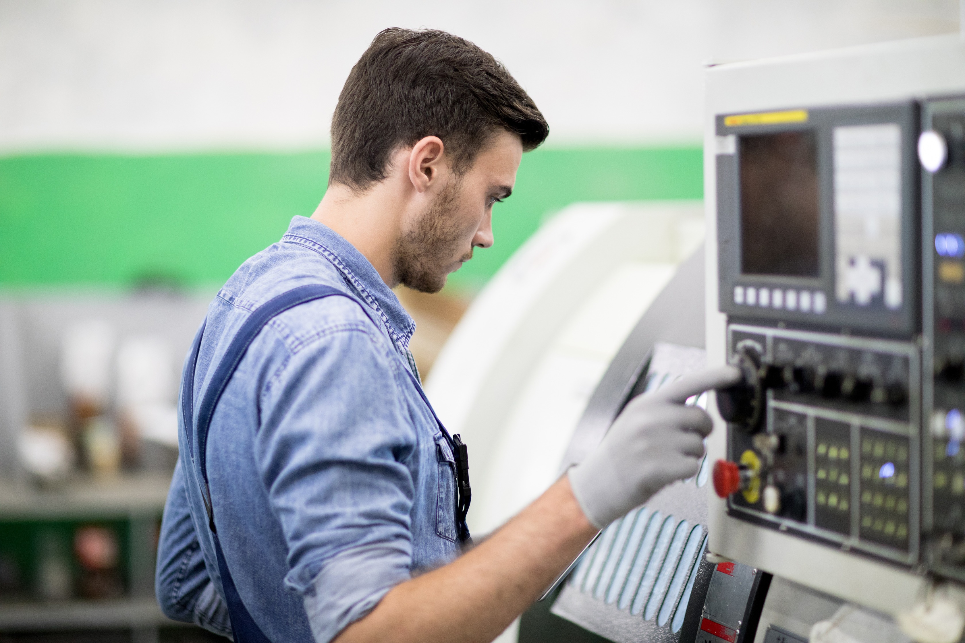 Western’s Smokehouse Increases On-Time Delivery with MaintainX | Case ...