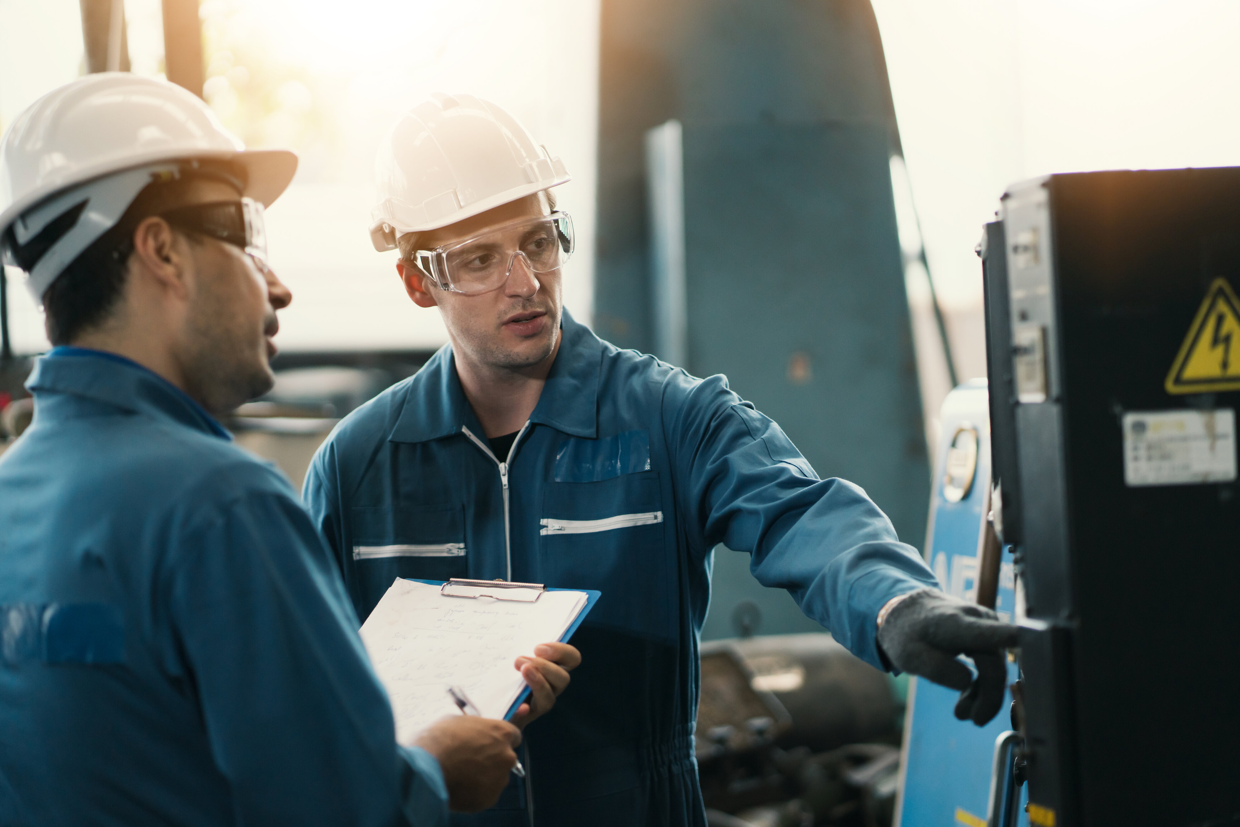 7 Industries Using IIoT to Save on Maintenance Costs – MaintainX