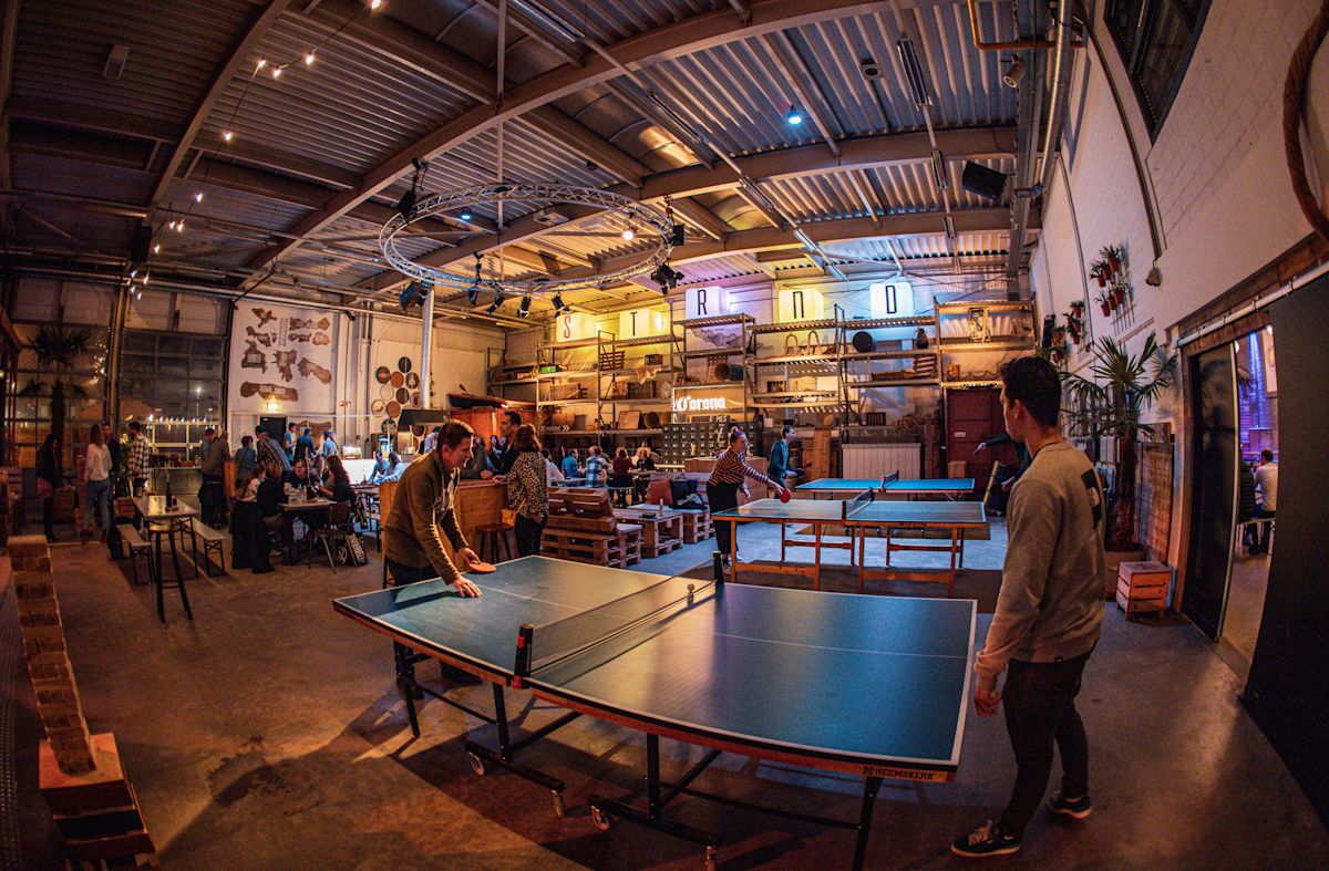 Bedrijfsborrel organiseren in Breda? | STRND