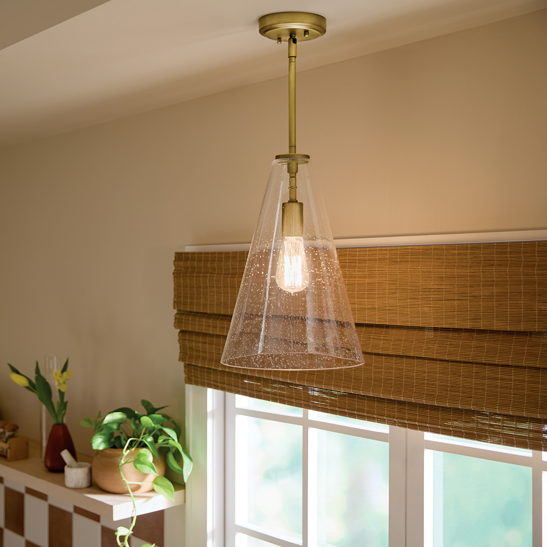 Everly 15.25" Pendant Seeded Glass Brass | Kichler Lighting