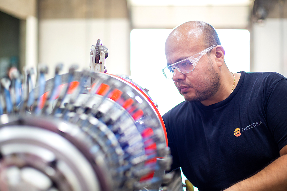 Inline Inspection - Magnetic Flux Leakage | NDT Global