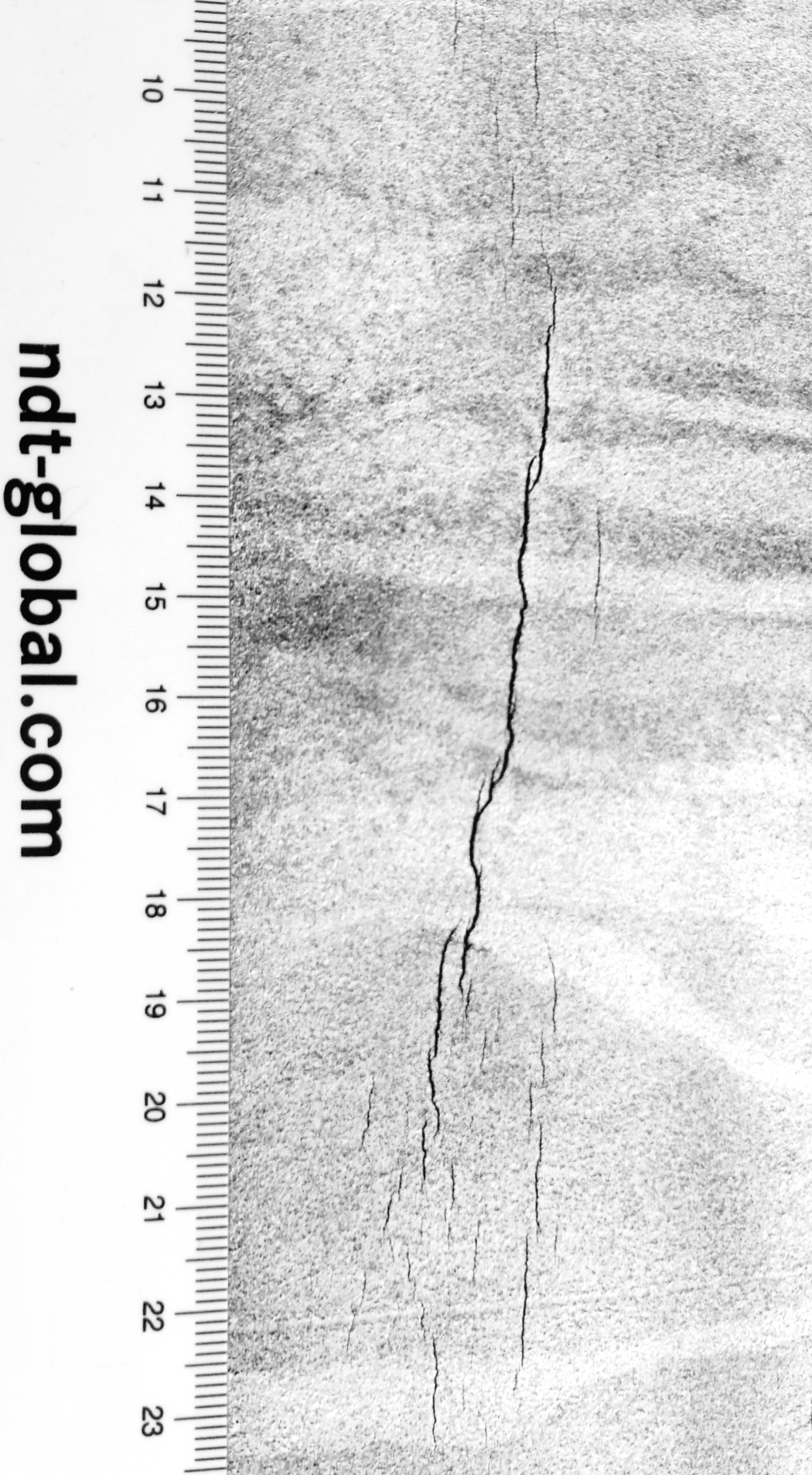 Complex Crack Detection in an Above-ground Pipeline | NDT Global