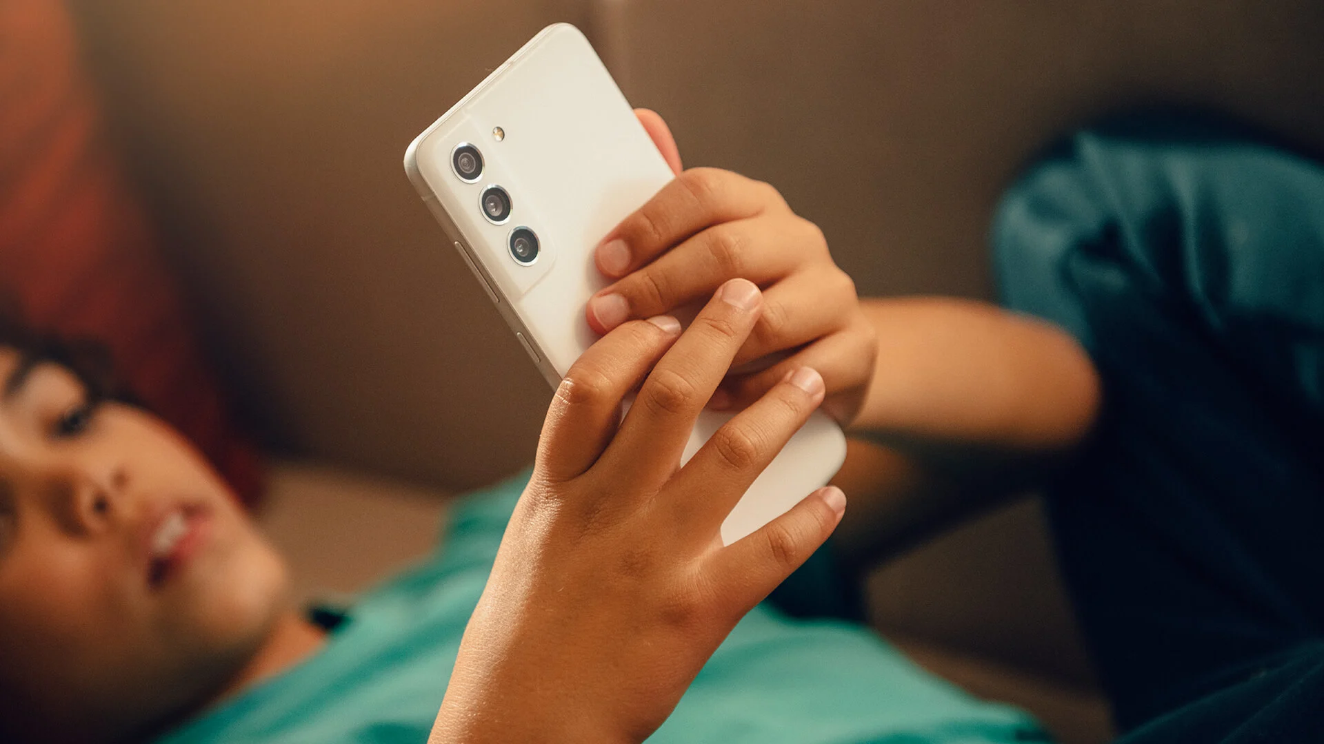 Värdera och byt in din gamla mobil hos Tre | Tre