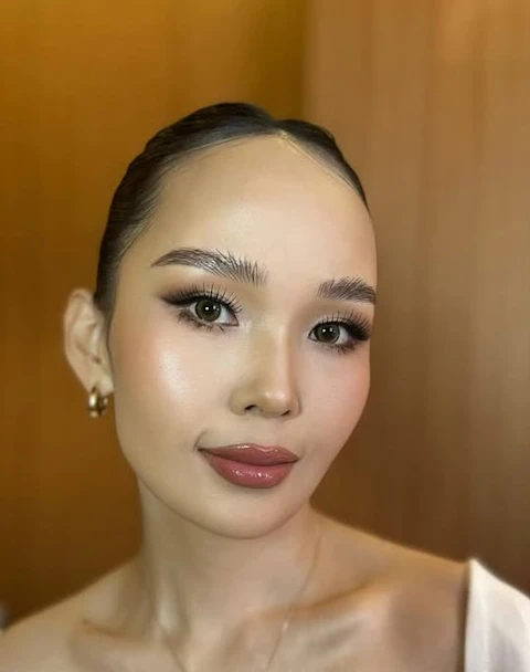 What Is Thai Makeup? Bridal Style Inspiration & Top Thai Makeup Artists ...