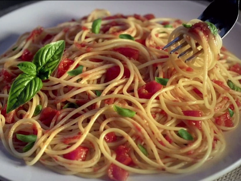 Spaghetti With a Fresh Tomato & Basil Sauce | Barilla | Barilla