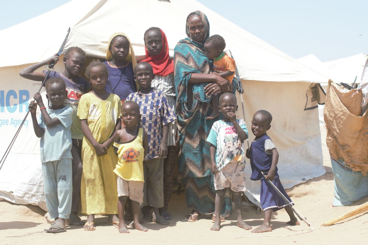 Conflict in Sudan: Standing together