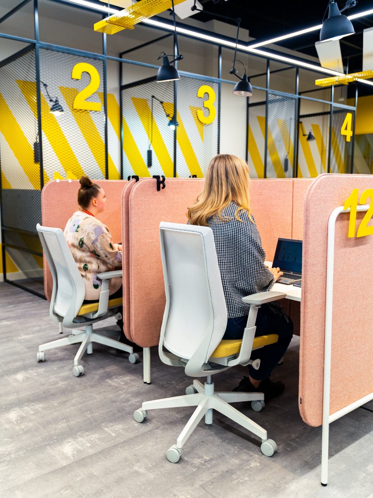 Stanowisko pracy a jej efektywność i komfort | Aleja Bielany