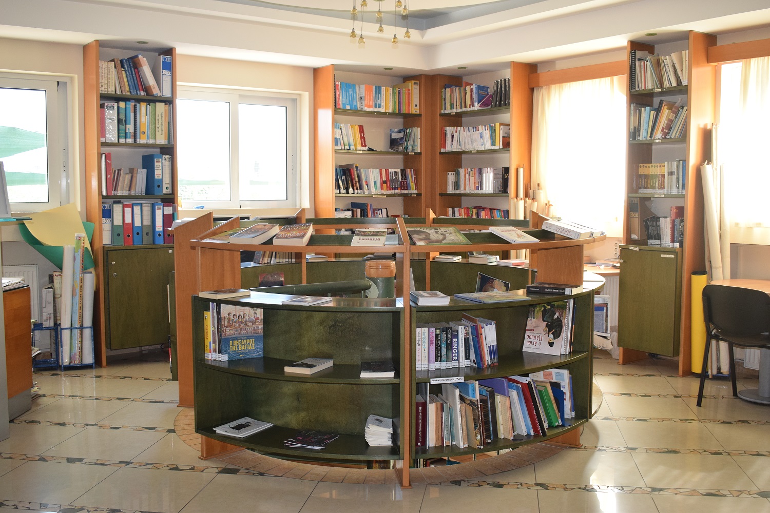 Our Library | Εκπαιδευτήρια Μπουγά, Καλαμάτα