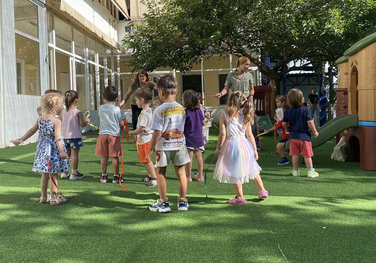 Οι πρώτες μέρες στον Παιδικό Σταθμό και το Νηπιαγωγείο γεμίζουν με ...