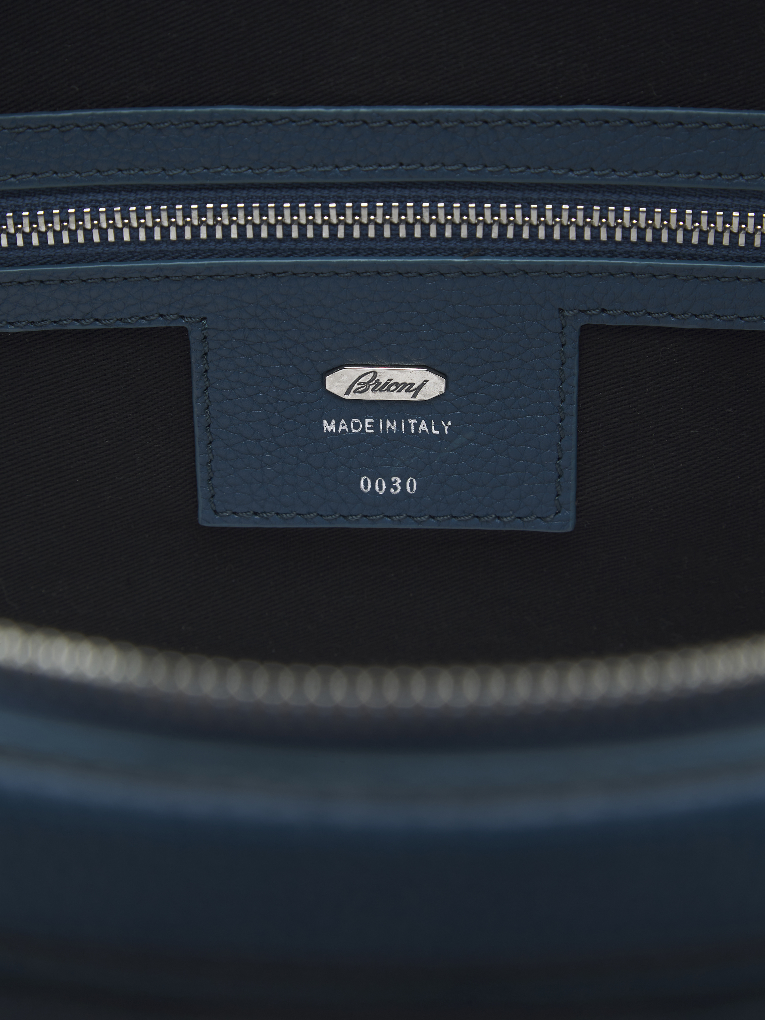 Sapphire blue grained leather duffle bag | Brioni® us Official Store
