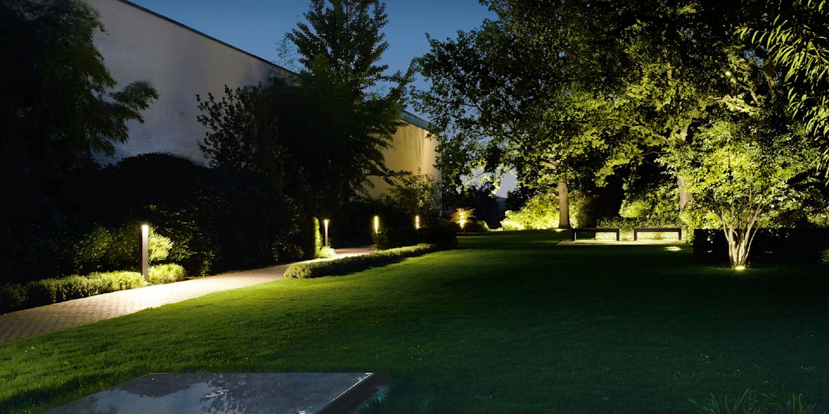 Light in green spaces · BEGA