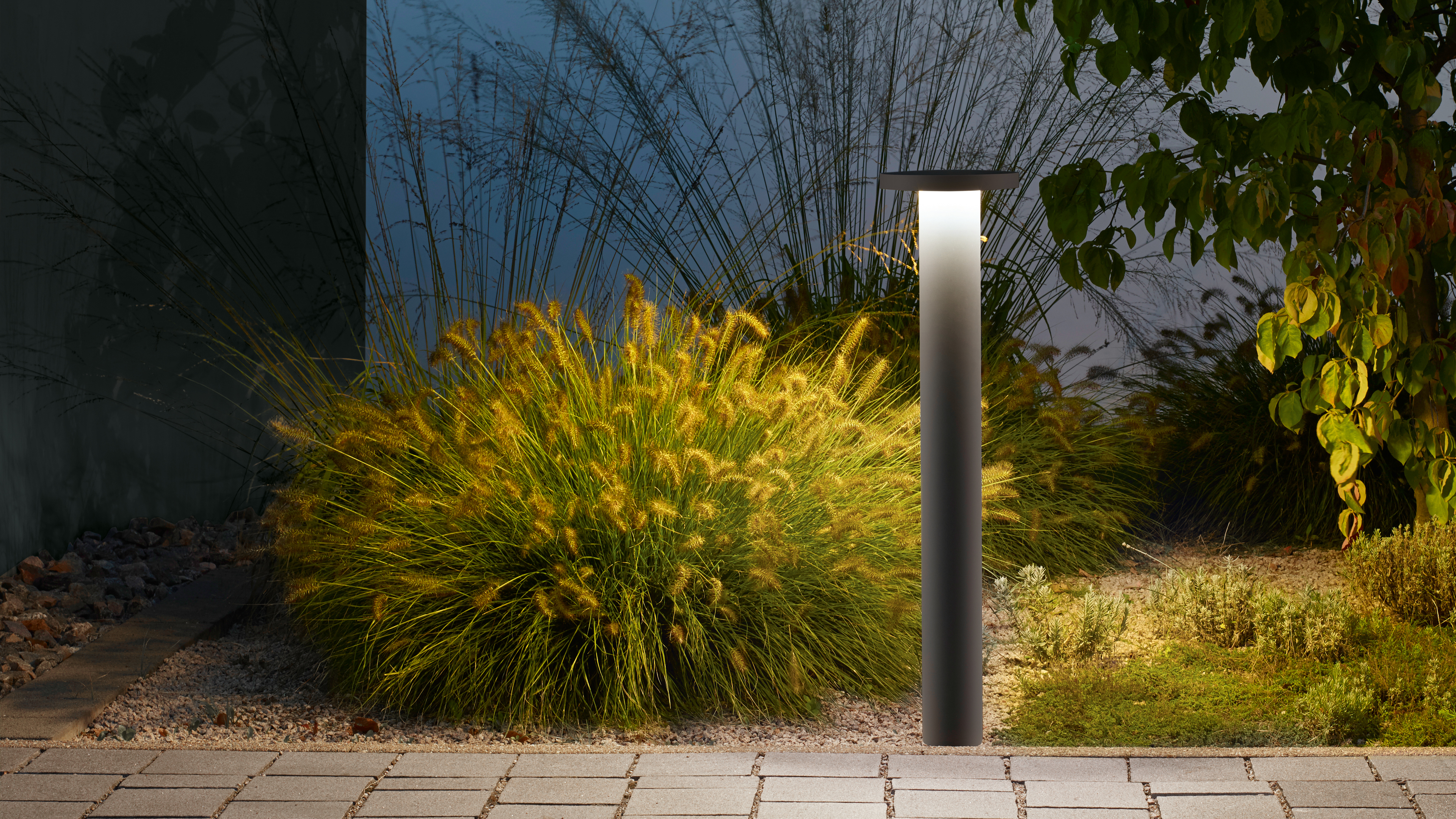 Garden and pathway luminaires · BEGA