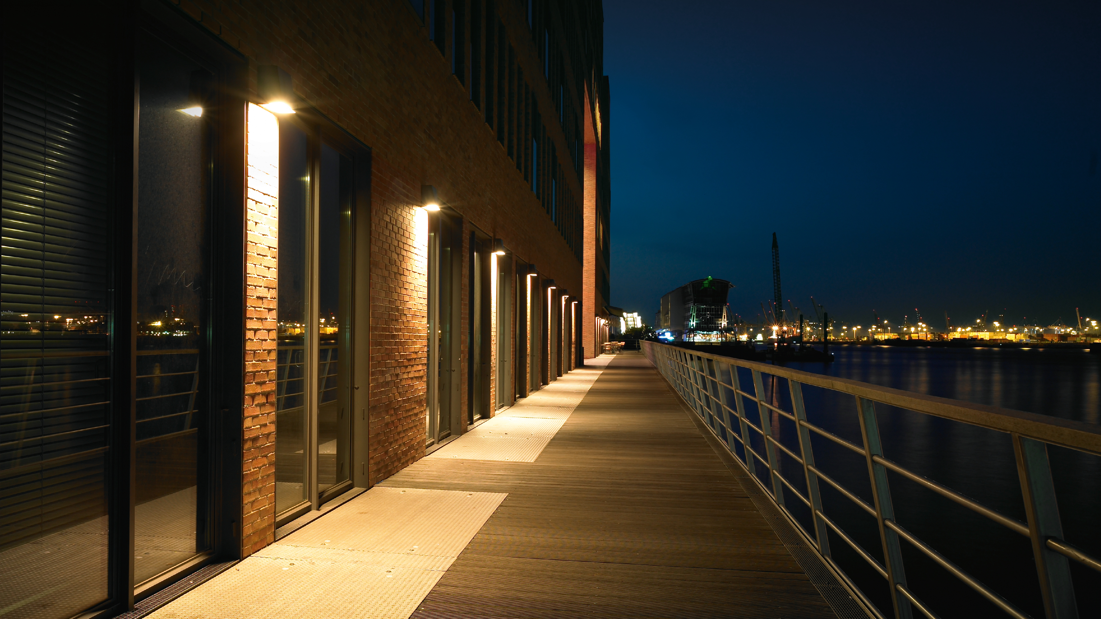 Wall luminaires with directed light · BEGA