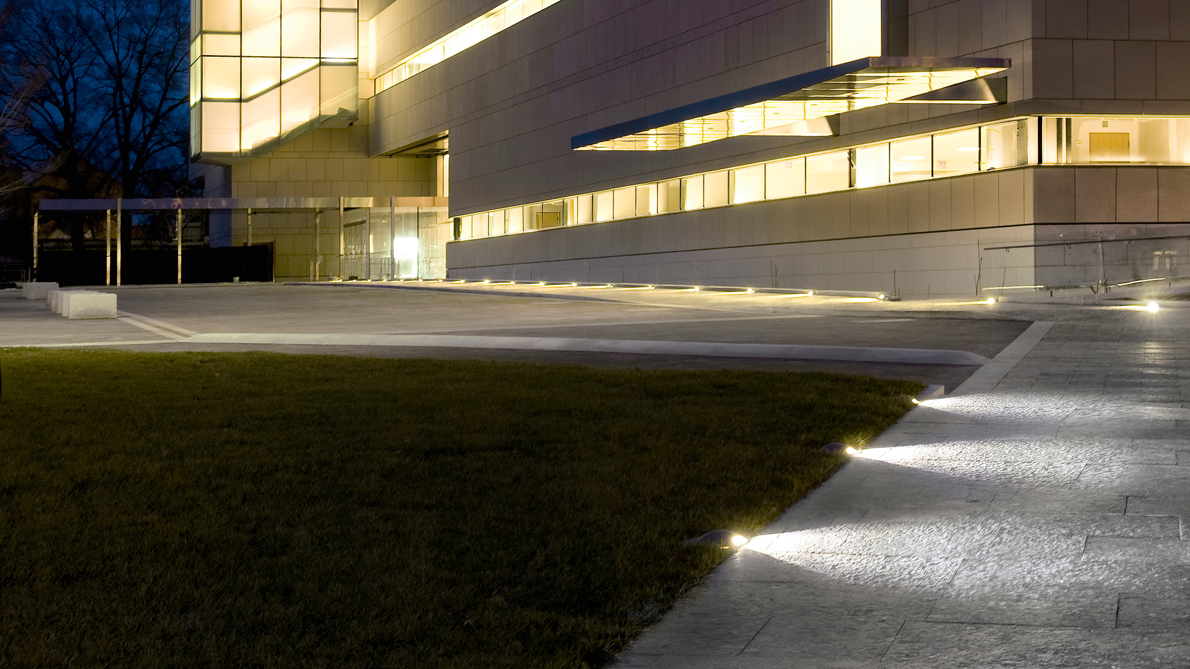 In-ground luminaires for illuminating ground surfaces · BEGA