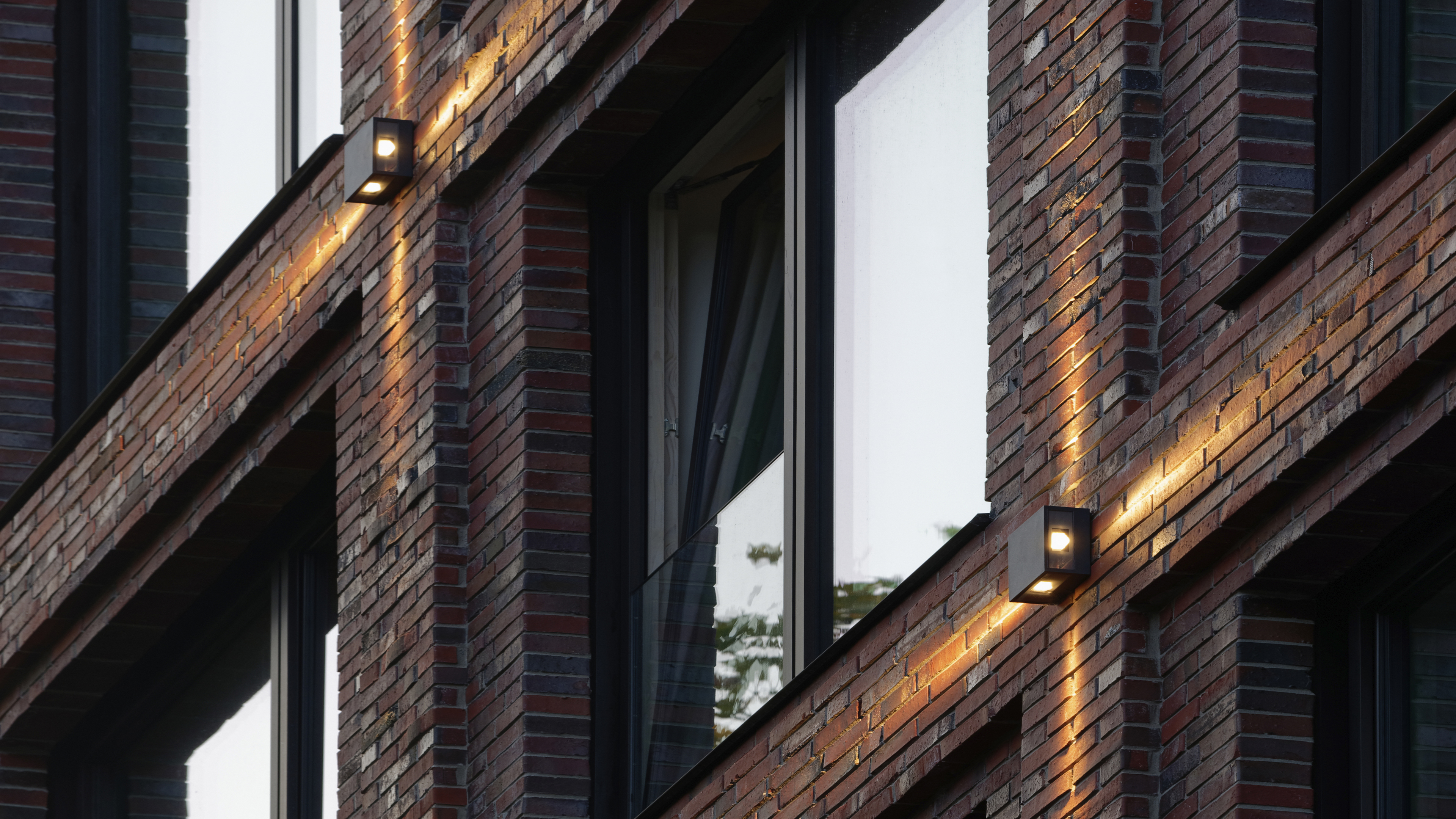 Wall luminaires with directed light · BEGA