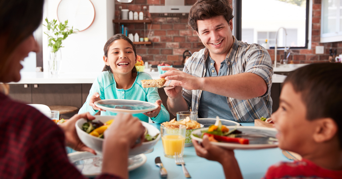 5 Ways to Practice Communication During Family Meals