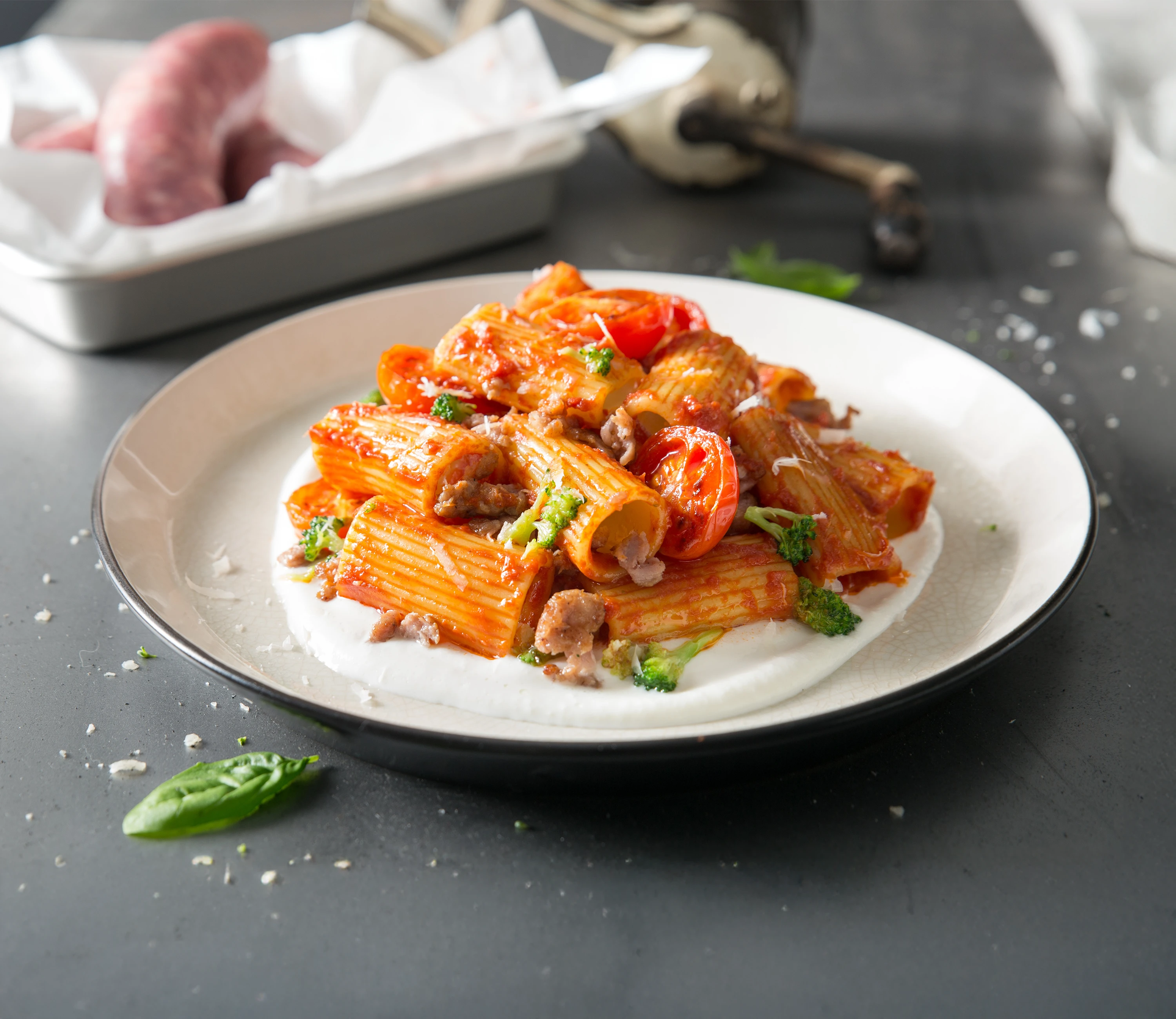 Rigatoni con salsiccia, ricotta e pomodoro | Barilla