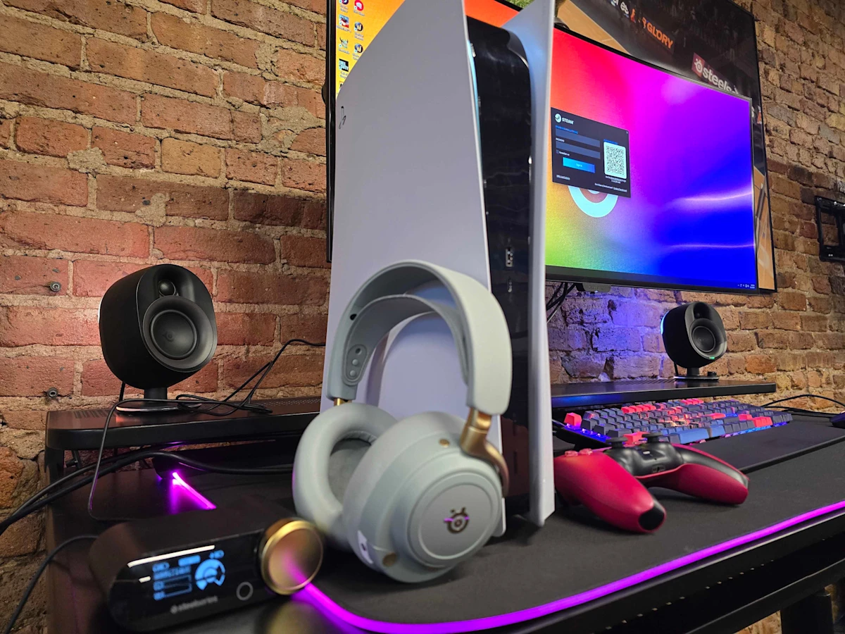 Experience OmniPlay: One Headset for All Your Systems