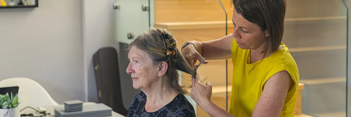 5 reasons to pick a mobile hairdresser for your next haircut ...