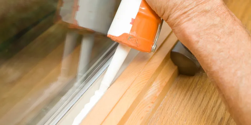 How to reseal windows: a DIY step-by-step guide - Home repairs - Home ...