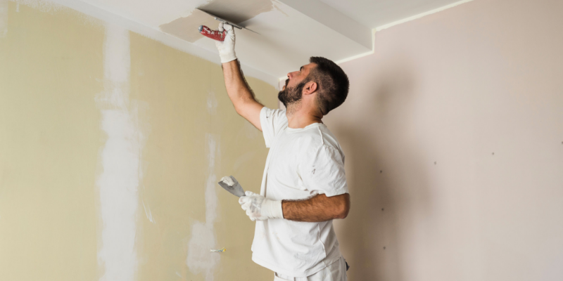 How to repair ceiling cracks: simple techniques - Home repairs - Home ...