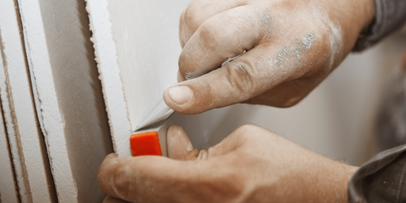 How to cut plasterboard: tips and techniques - Builders - Building and ...