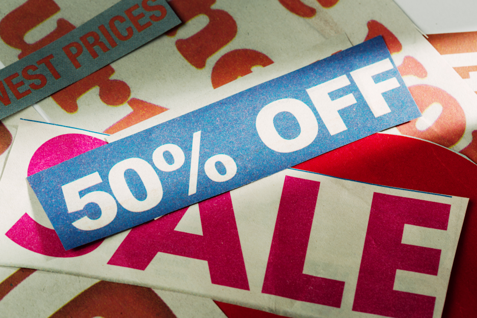 Holiday Online Shopping Hacks: How to Score Big on Any Sale! - Weekly ...