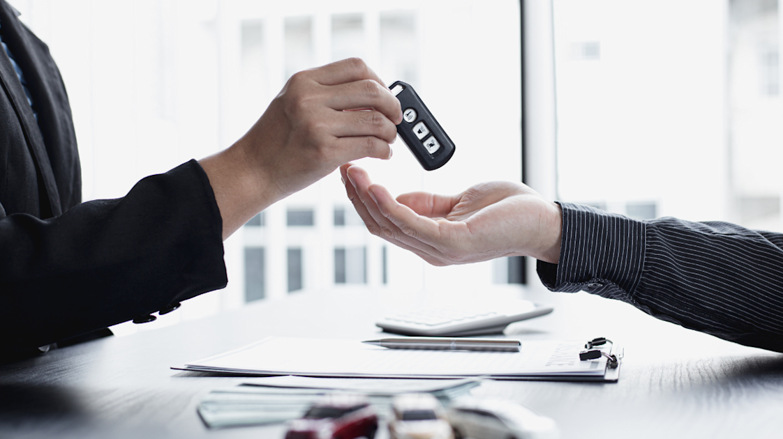The Pros and Cons of Leasing vs. Buying: Which One Fits Your Budget ...