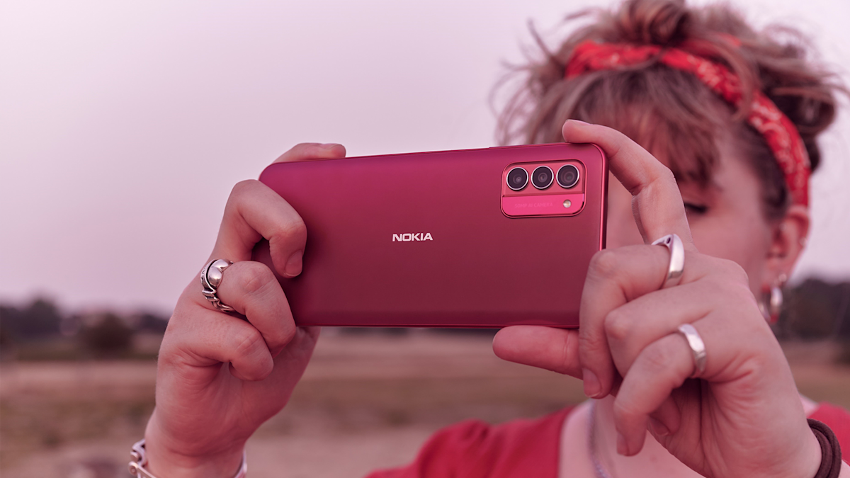 Nokia G42 5G in “So Pink” captures stunning pink sunsets