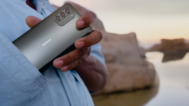 Nokia G400 5G with triple rear camera and 120 Hz display