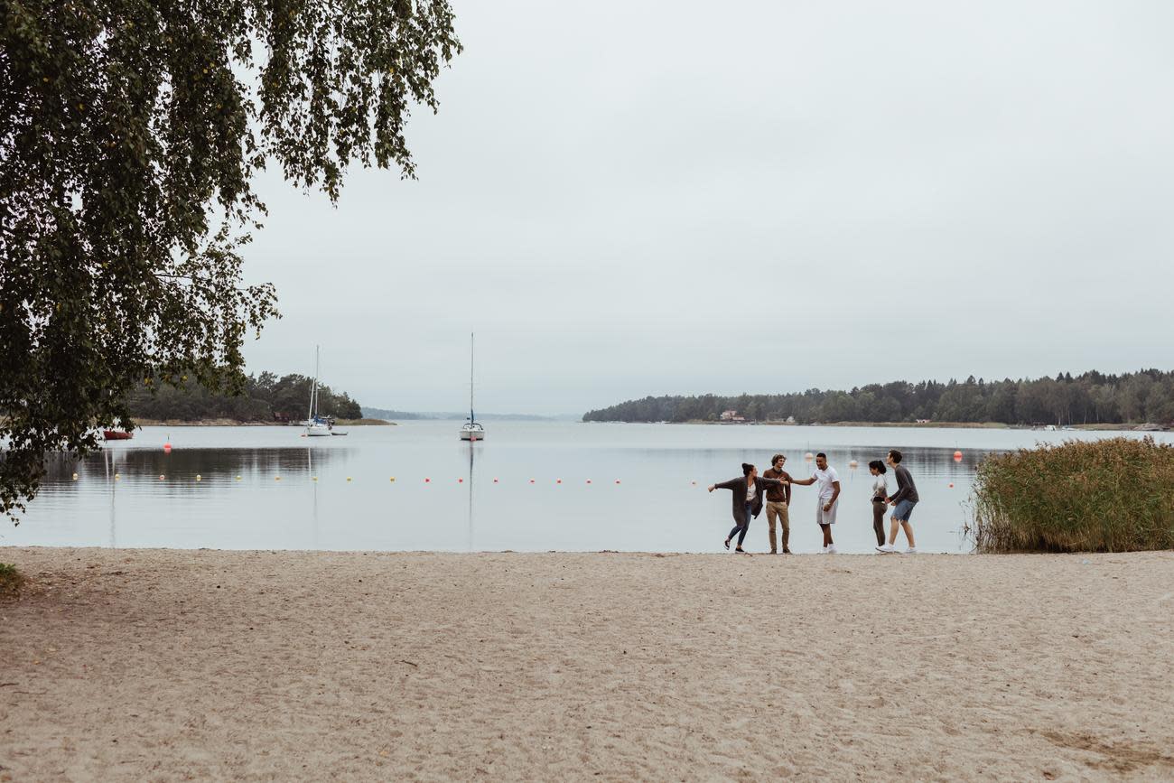 The era of interconnected challenges: holistic approach for addressing ...