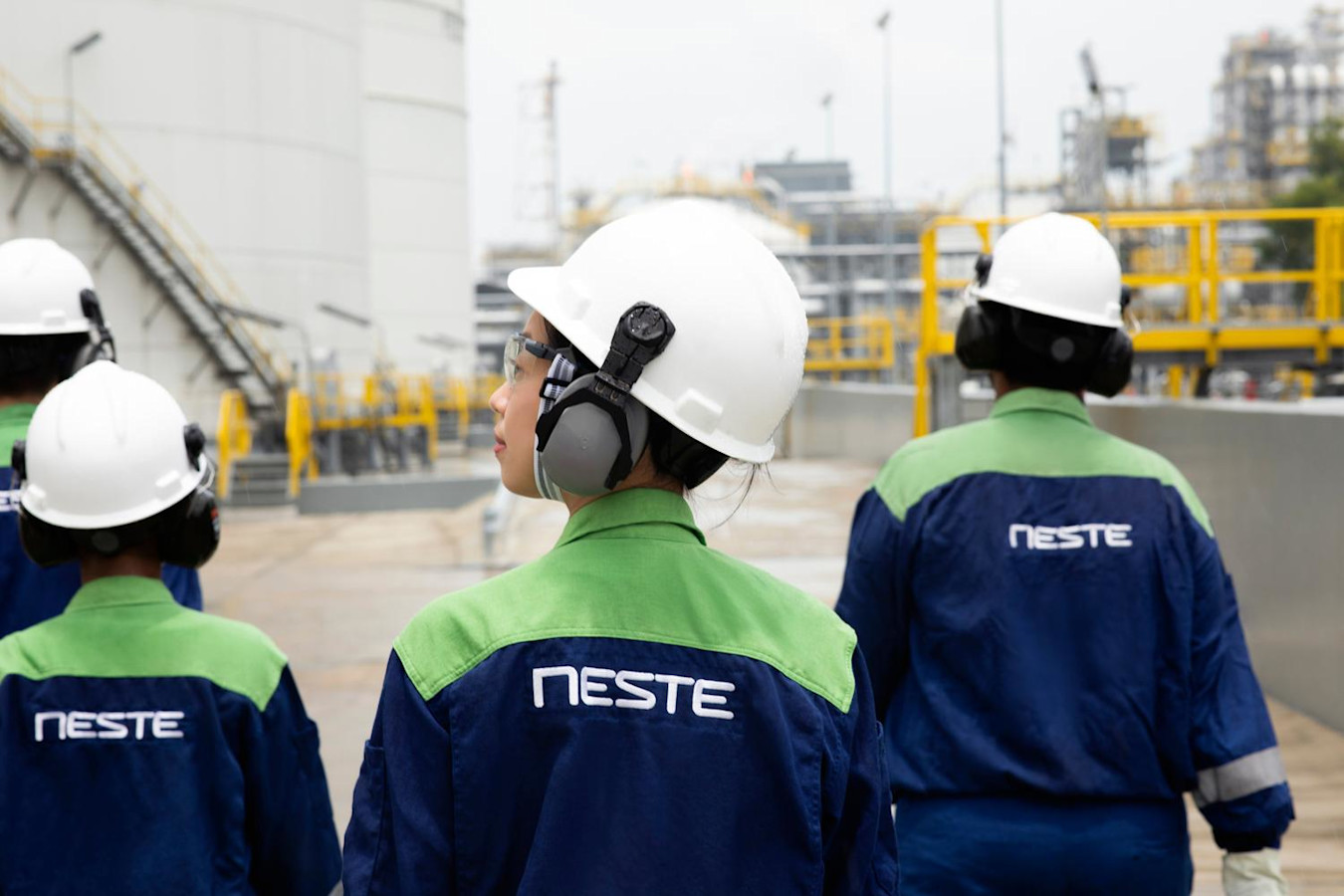 How do you commit to safety? | Neste