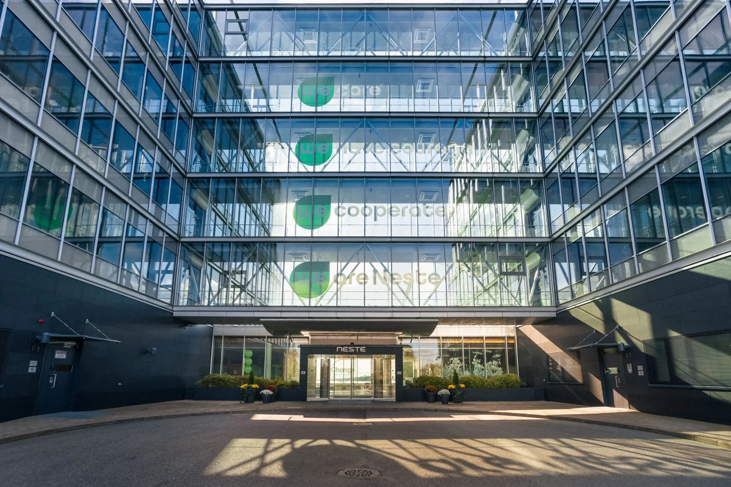 Contact Neste | Neste