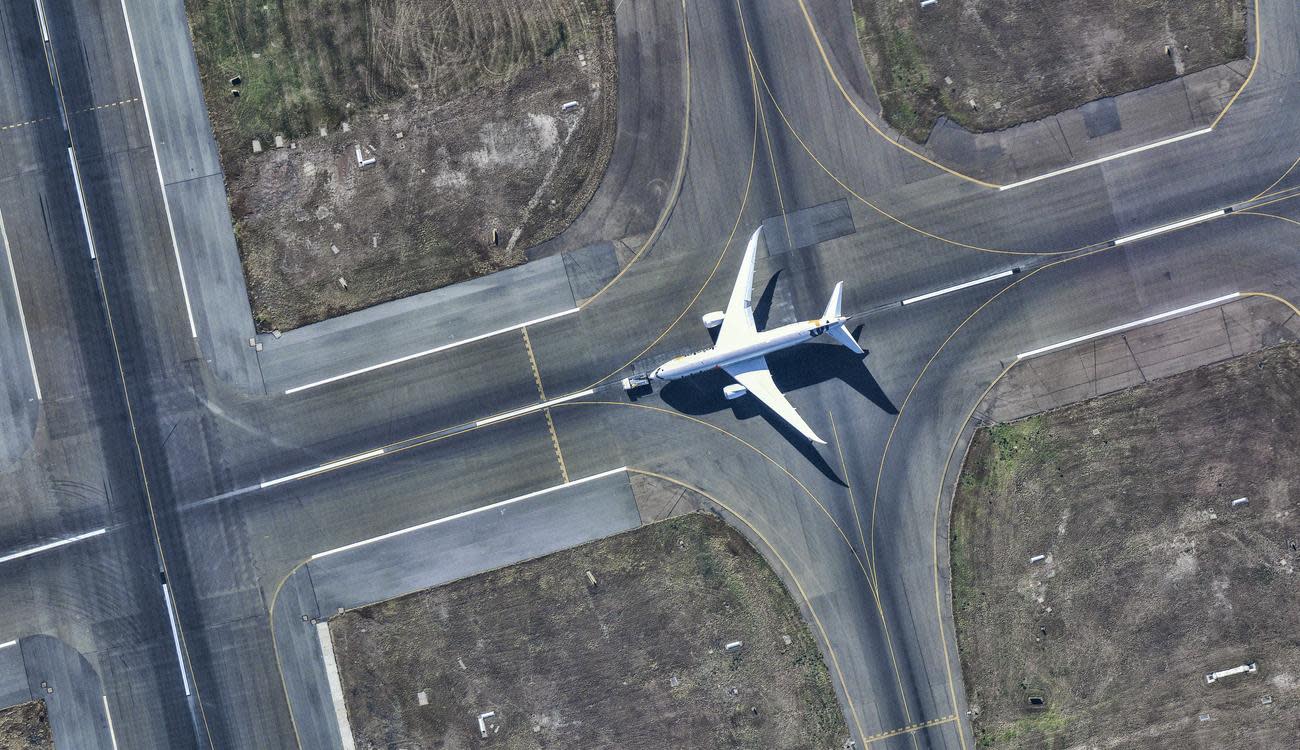 Neste flies with SAF program continued | Neste