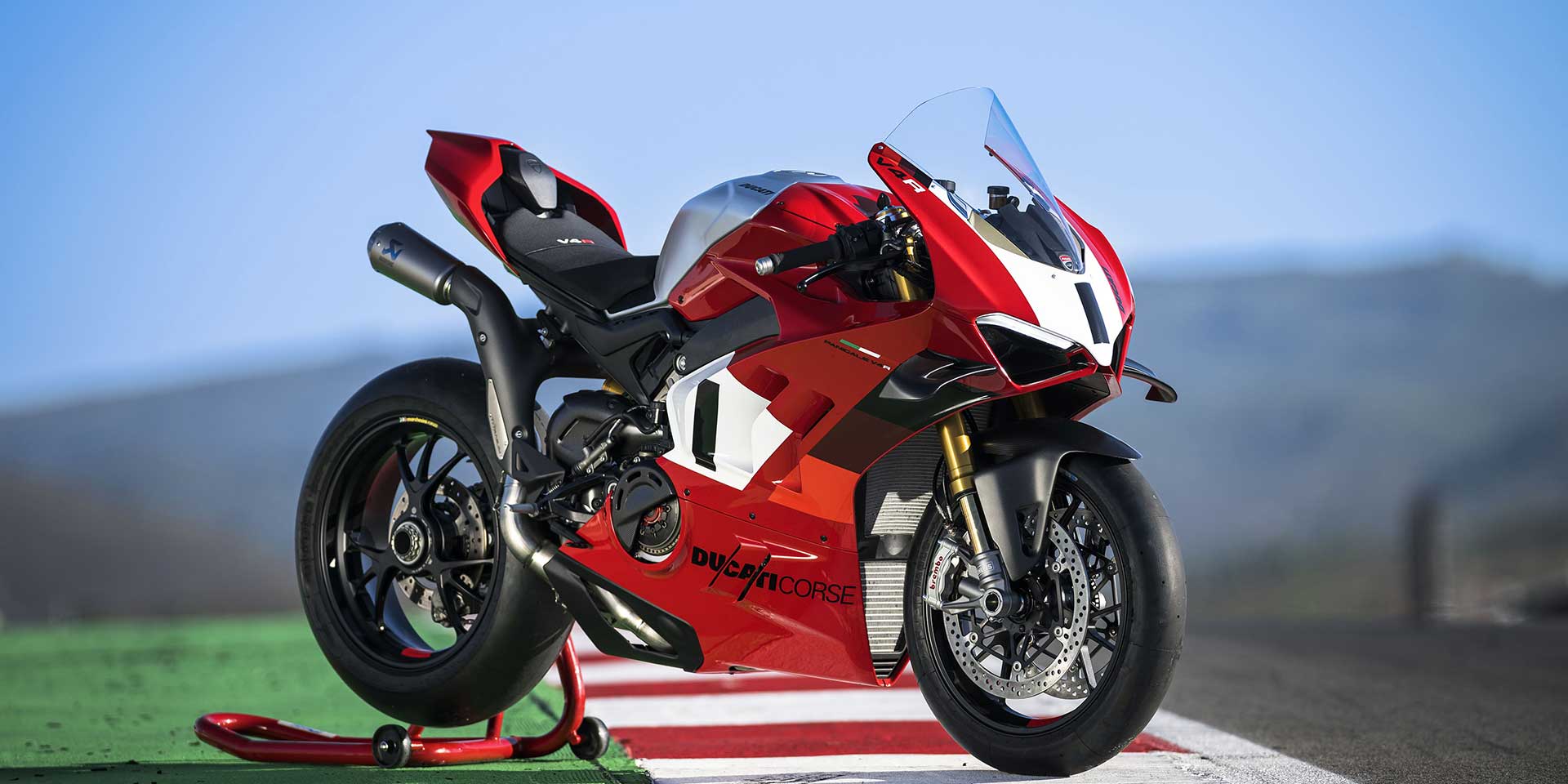 Ducati presents the new Panigale V4 R
