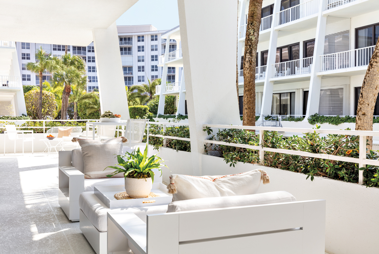 Consider This 1970s Palm Beach Home A Time Capsule Reopened | Luxe ...