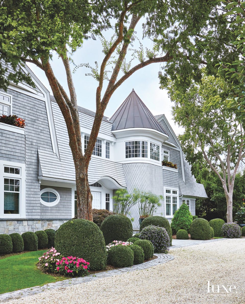 A Modern, Classic Hamptons Home Is A Work Of Art | Luxe Interiors + Design